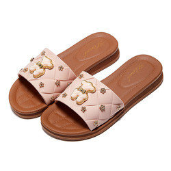 Fashionable non-slip women slippers 2022 summer new soft Breathable cute bear vamp out wear comfortable flat sandals
