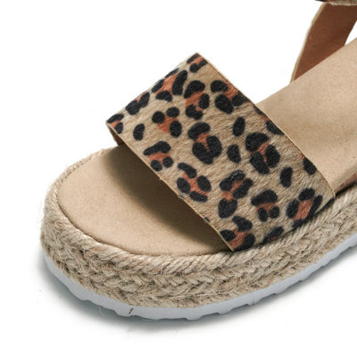 Children  Cute Breathable Beach Shoes Brown Leopard Pattern Thick Sole   Beach Shoes