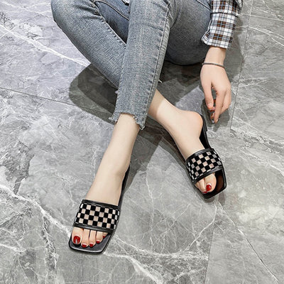 Black And White Beach Shoes Grid Upper Flat Open Toe Large Size Beach Shoes