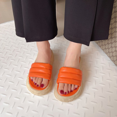 Simple Style Summer Beach Shoes Cross Strap Thick Bottom Non Slip