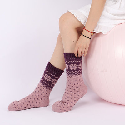 Wholesale Winter Thick Warm Middle length slipper Socks For Women  knitting cute petal Pattern Home Floor Socks