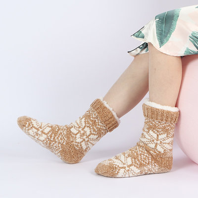 new design ladies house Indoor Slipper Socks Women Christmas Fuzzy Cute Fluffy Socks solid color soft floor shoes