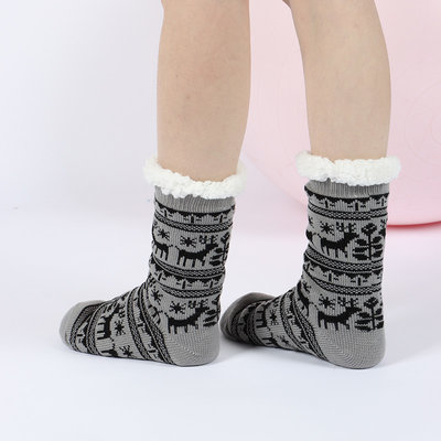 2021 hot sell women new skin-friendly casual socks non-slip faux fur Lining Fuzzy Slipper Socks with Christmas pattern