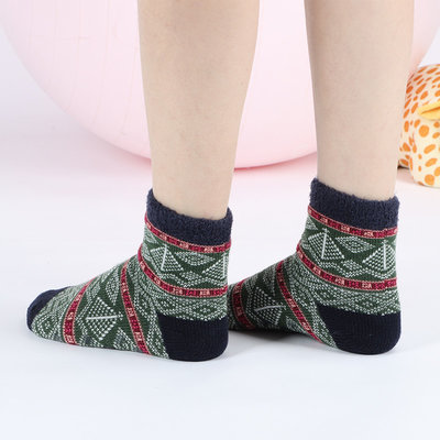 2021 new design female knitted skin-friendly socks non-slip soft green durable casual ankle socks