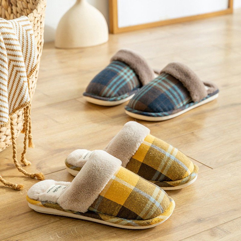 Autumn and winter fashion plaid slippers soft warm plush PVC material sole bedroom shoes in stock