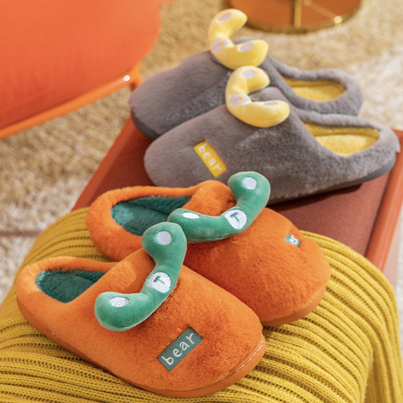 Wholesale Cute Slippers Autumn Winter Home Indoor Warm Soft Thick Bottom Non-Slip Cartoon Plush House Shoes women closed shoes