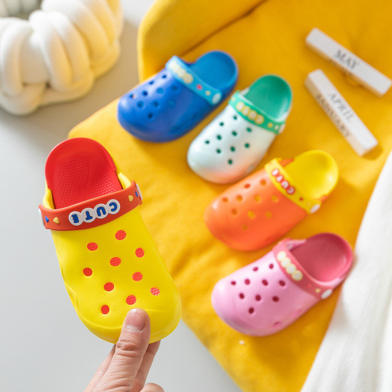 2021 new children's hole shoes non-slip boys and girls sandals summer indoor kids home wear-resistant slippers