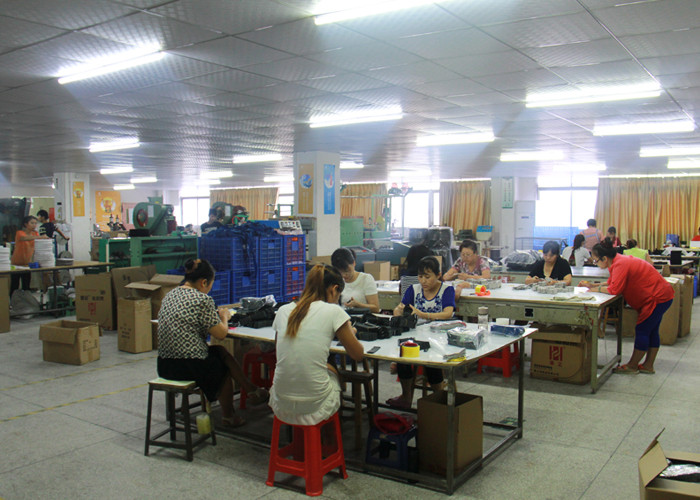 Shenzhen Huazheng Textile Co., Ltd. factory production line