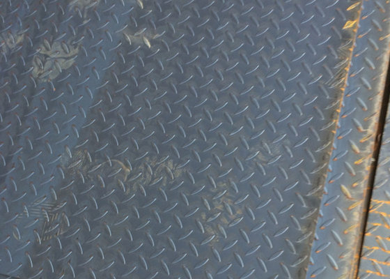 SS400 Checkered Steel Plate Thickness 2.0 - 8mm 800mm - 1500mm Width