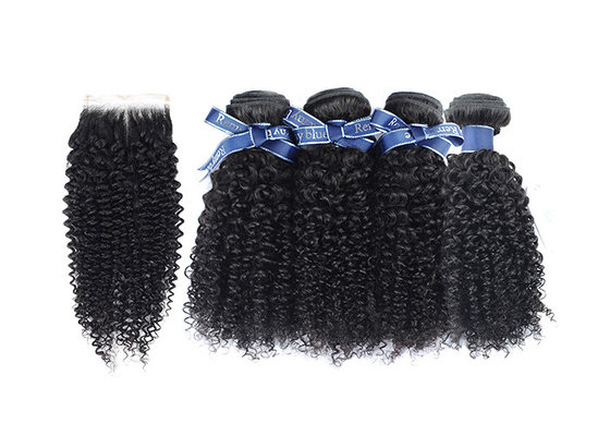 Pelo rizado brasileño sin procesar 4 Bunldes con color natural rizado rizado del cierre