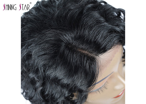 Onda natural animosa pre desplumada del cabello humano del cordón de las pelucas rizadas cortas del frente