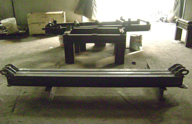 2 m, 2.4m structural steel industrial monorail Suspension Line for mining locomotives