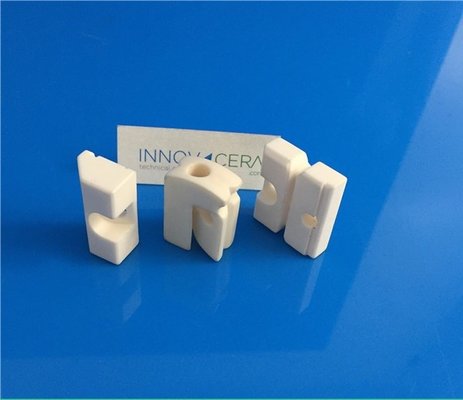 China High Quality 95%/99% Alumina textile parts alumina Ceramic Innovacera supplier