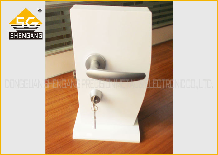 Japanese Type Adjsutable Interior / Cupboard Door Silent Door Handle Lock Of Aluminum
