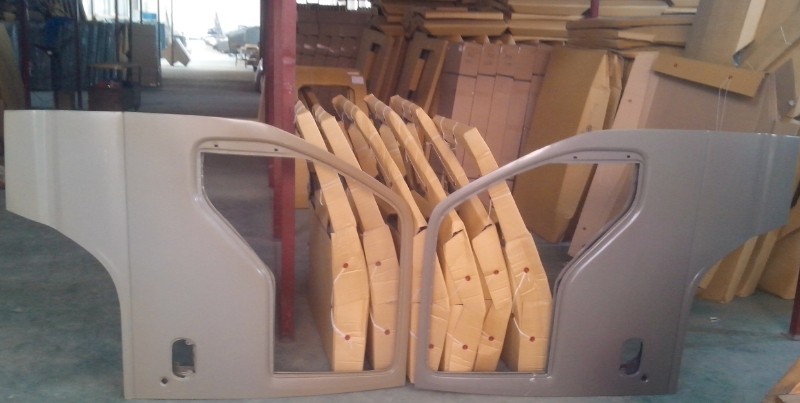 AUTO DOOR-ISUZU 600P FRONT DOOR