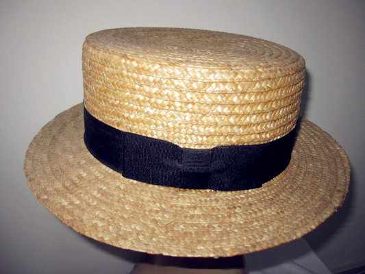 62cm Boater Shape Mens Straw Fedora Hat , Black Ribbon 3.5cm PU In Zigzag Stitching