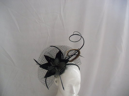 Feather Flower Ladies Fascinator Hats Black Veiling For Party / Racing
