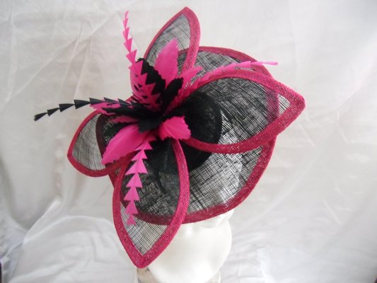 Black / Fuchsia Ladies Fascinator Hats Color Sinamay Feathers For Special Occasion