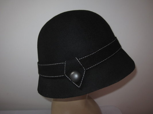 Casual Winter Cloche Ladies Wool Felt Hats With Self Wool Felt Trimming And Buckle