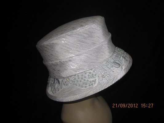 Light Weight Sunday Ladies’white Church Hats Bowler , Fabric Covered For Nomal Day