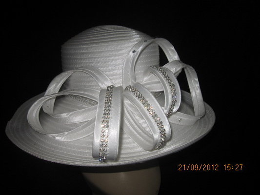 Custom Comfortable Ladies White Church Hats , Women Church Hat Squared Crown