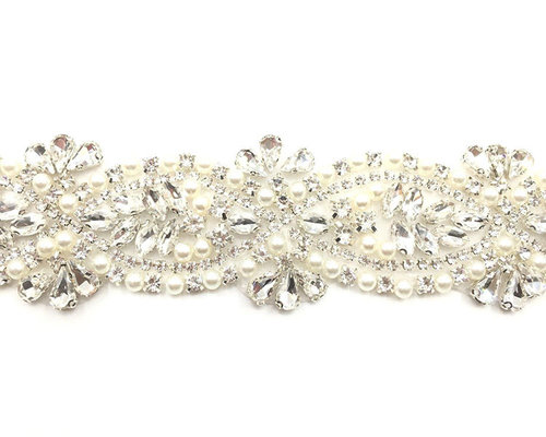 Custom Made Short Bridal Gown Accessories For Beautiful Girls And Ladies