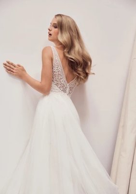 Embroidery Decorative Wedding Dress Ball Gown Ivory Cheap Wedding Dresses
