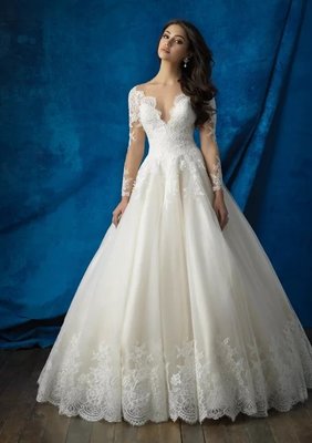 Bead Long Sleeve Ball Gown Wedding Dress , Royal White Ball Gowns With Sleeves