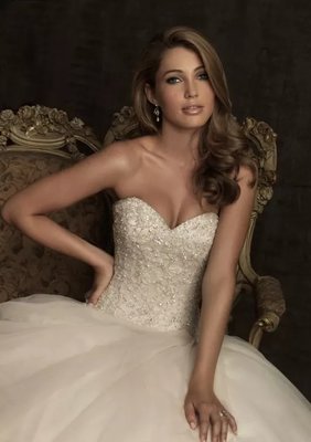Long Vintage Ball Gown Style Wedding Dresses Lace CZ Diamond Decoration
