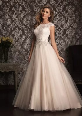 Fitted Modern Muslim Wedding Dresses , Classic Gold Ball Gown Wedding Dress