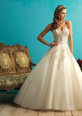 Luxury Simple Ball Gown Wedding Dresses , Big Satin Wedding Ball Gown