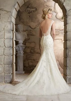 Pretty Lace Fit And Flare Bridesmaid Dress , Beautiful Flared Wedding Gowns