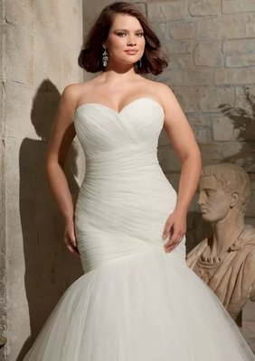 Customized Lace Open Back Mermaid Wedding Dress , Sheer Jewel Neck Trumpet Bridal Dress