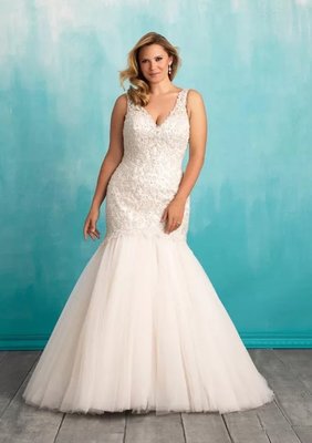 Bottom Tulle Mermaid Prom Dresses , Oriental Backless Mermaid Wedding Dresses