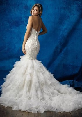 Embroidered Fold Sweetheart Neckline Sheath Wedding Dress Fashion Women Apparel
