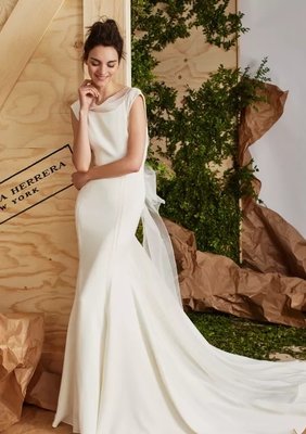 Gorgeous Backless Sheath Column Wedding Dress With Enhanced Style Version