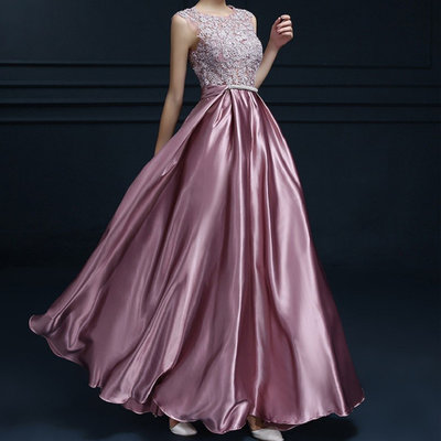 Embroidery Long Ladies Wedding Dresses Bold No Back Design Customized Size