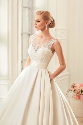 Shoulder Length Code Ladies Wedding Dresses , Sleeveless Ladies Dresses For Weddings