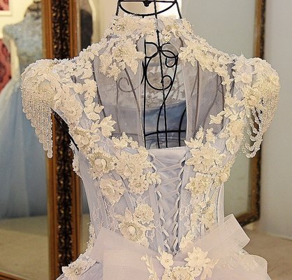 High-collar open-backbow-tied dress for evening dress