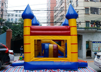 Castillo animoso inflable modificado para requisitos particulares con el área de salto de la diapositiva para los niños