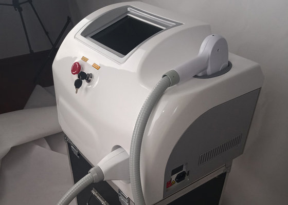 Portable Diode Laser Hair Removal Equipment , Laser Epilation Machine For Colorful Hair
