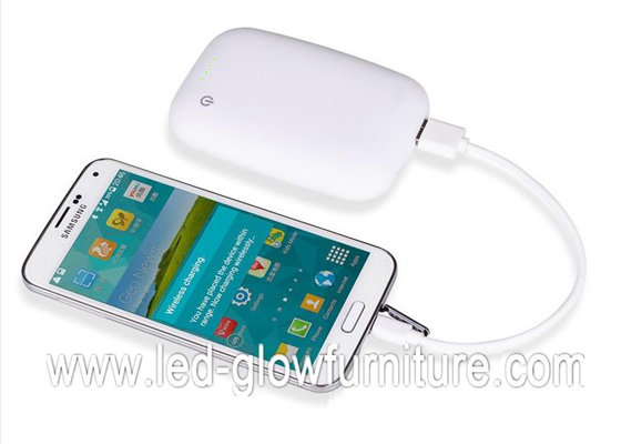 4000mAh Qi Wireless Charger Power Bank , Portable Wireless Charger USB Station