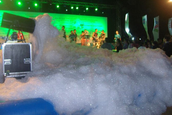 Stage Family Party 2000Watt High Power Large Foam Machine , Power Control