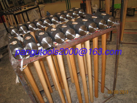 SL111 4LB SLEDGE HAMMER WITH HICKORY HANDLE