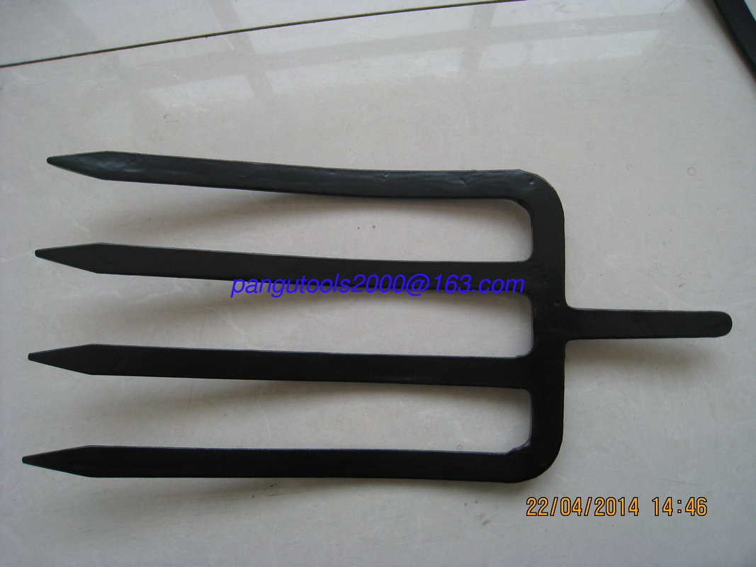 American type spading fork, 4 tines, one piece forged