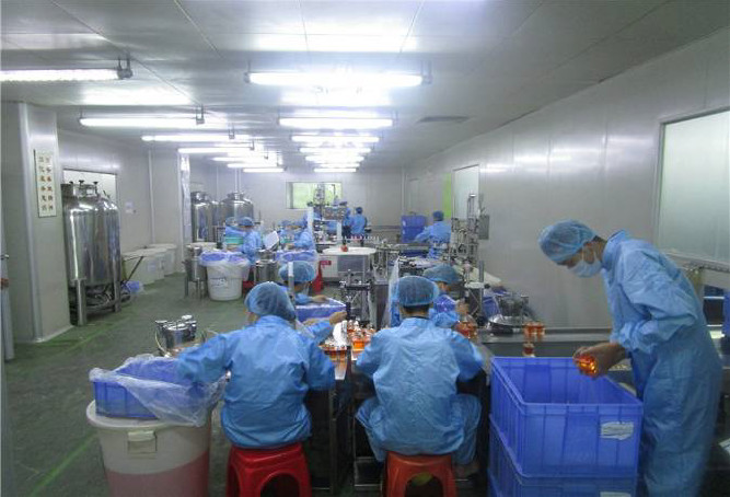 Guangzhou Xuelei Cosmetic Co., Ltd. factory production line