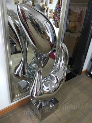 Modern Design Artwork Steel Garden Sculpture With Abstract Mirror Surface Finish