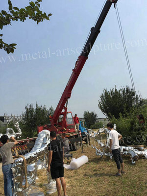 Lawn Decoration Large Modern Garden Sculptures With Stainless Steel Material