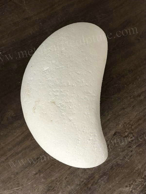Egg Shape Modern Outdoor Sculpture Surface Polished Garden Ornaments ODM Accept