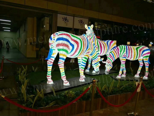Economic Fiberglass Animal Sculptures Giraffe Shape For Zoo Decoration